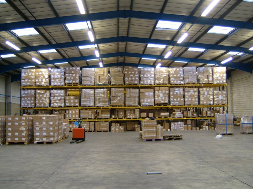 Adjustable Pallet Racking for Flexible Beam Positioning